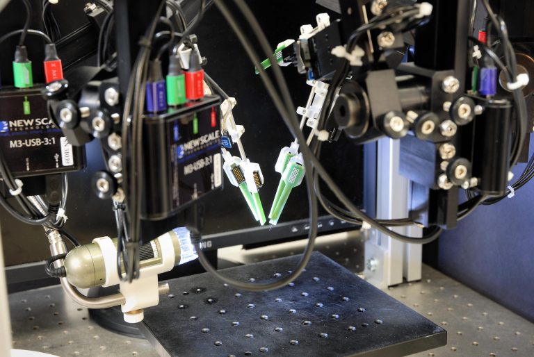 Multi-Probe Micromanipulator System - New Scale Technologies